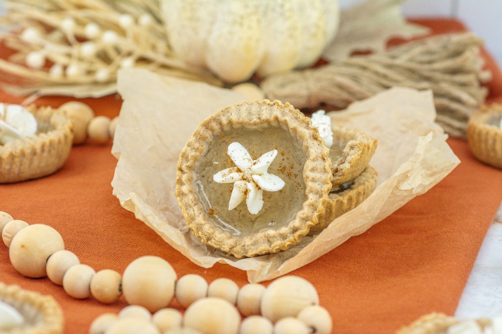 Invisible Mini Pumpkin Pies: A Magical Culinary Experience - Heartmade ...