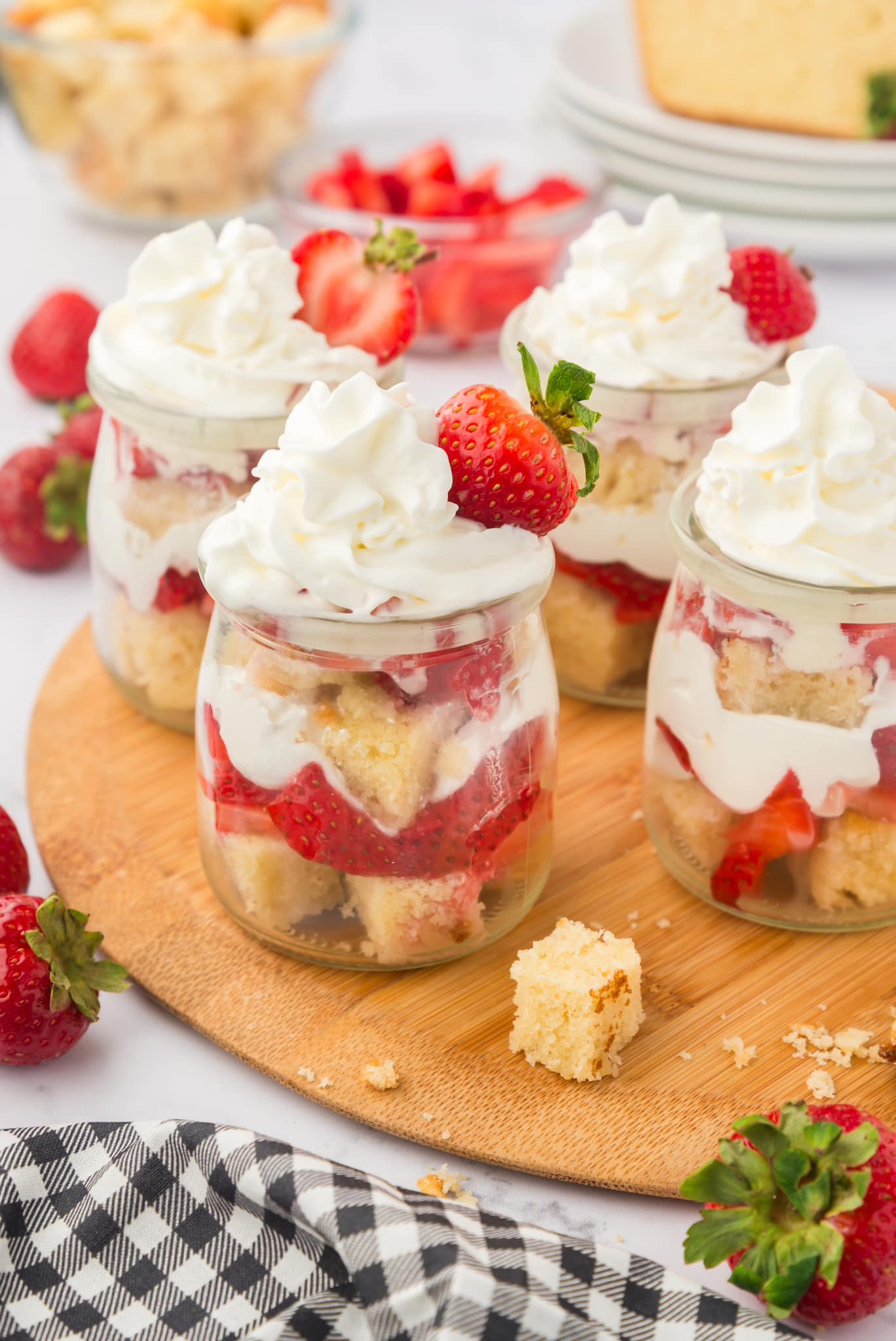 Strawberry Shortcake Parfait Recipe - Heartmade Holidays